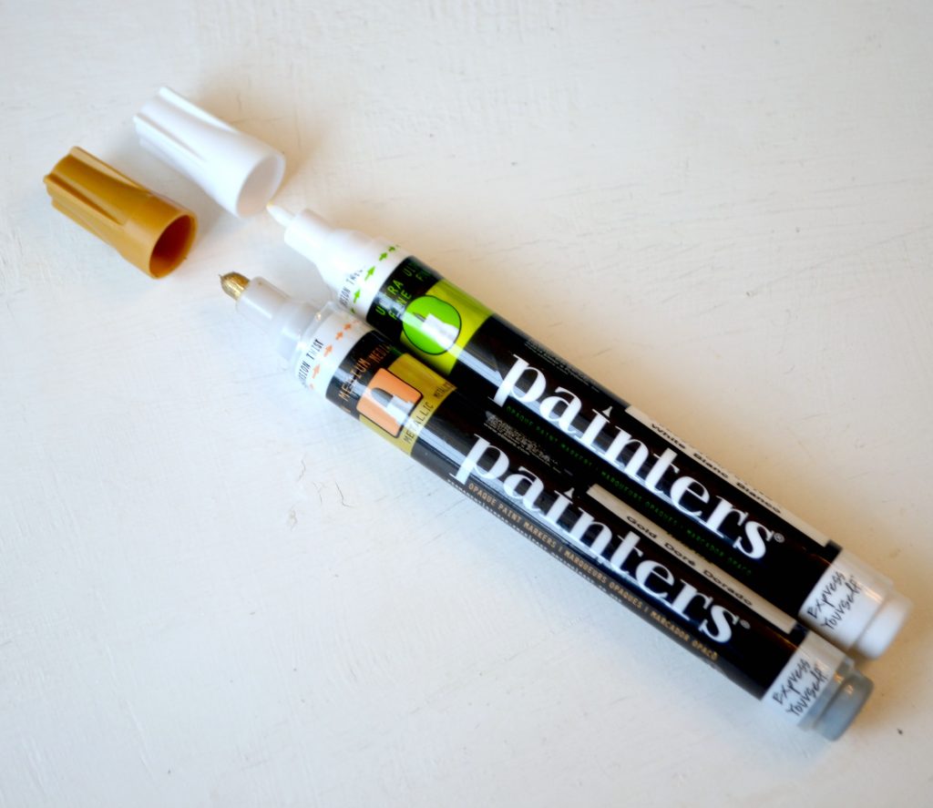 A Hand Lettering Artist's Guide to Paint Pens & Markers - Amy Latta ...