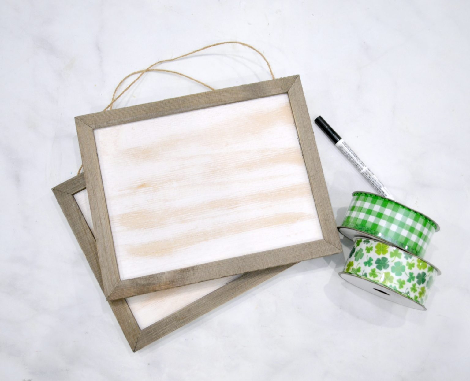 Hand Lettered Farmhouse Signs for St. Patrick's Day - Amy Latta Creations